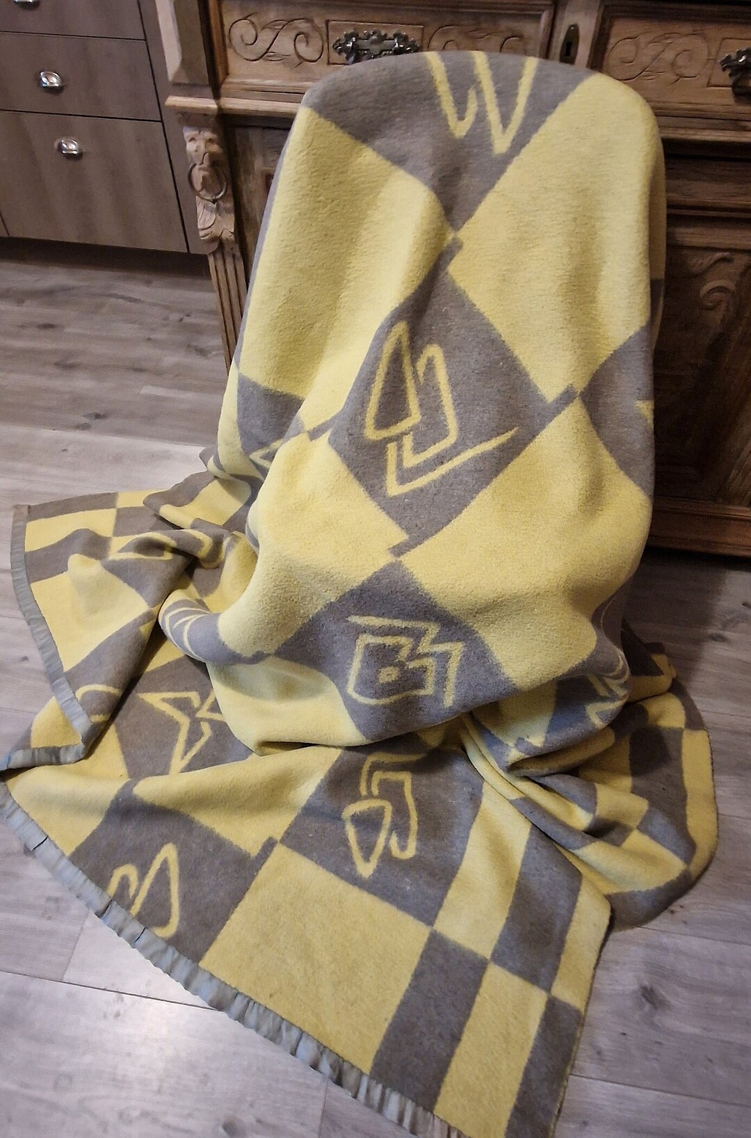 Vintage Plaid Wool French Blanket, 100% Woolen 1960 Yellow Grey Blanket ...
