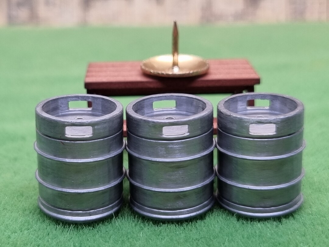 Miniature Pack of 3 1/48th Scale Hand Finished Medium Beer Barrels, 16 ...