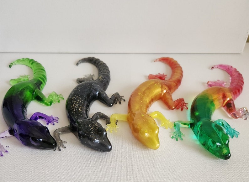 Customizable Resin Lizards for Desks, Tables, Shelves, and More - Etsy