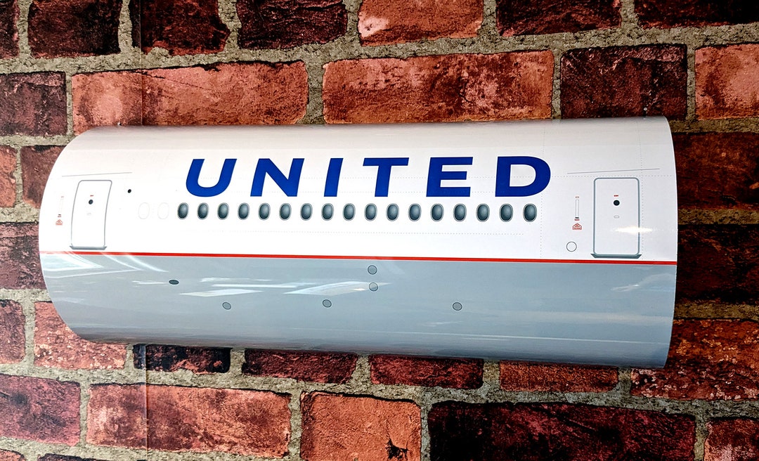 United Airlines Boeing 767-400 3D Aluminum Scale Fuselage Section ...