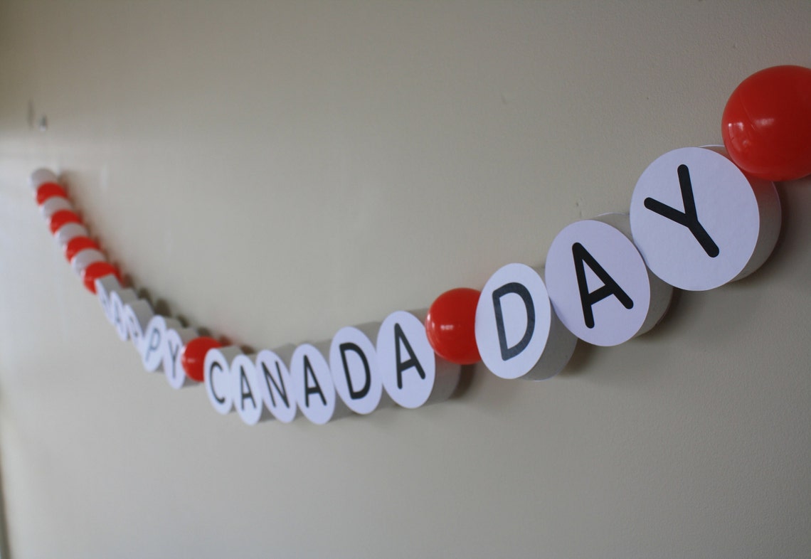Happy Canada Day Banner, Party Garland Supplies, Eras Style Oversized ...