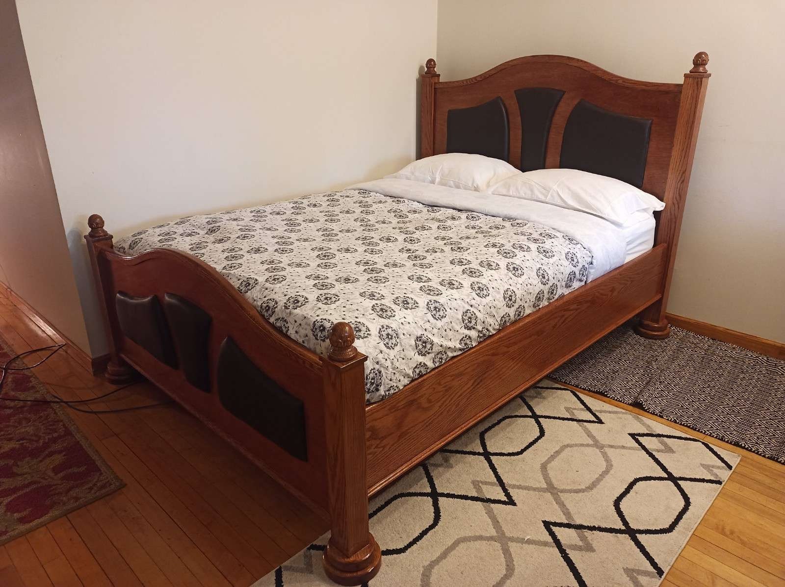 Custom Queen-sized Red Oak Bed Frame [LOCAL - CHICAGO] - Etsy