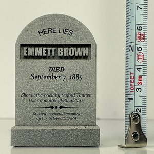 Emmett Brown 2.5 Funko Sized Replica Grave Back to the Future III - Etsy