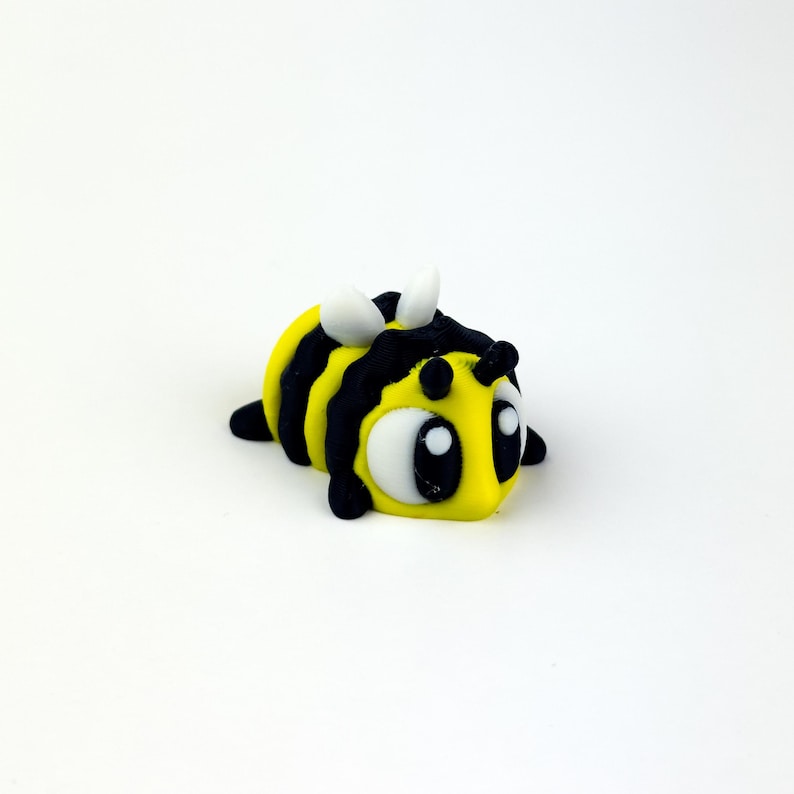 Kawaii Bee Hive Playset: 3D Printed Miniature With Tiny Bees - Etsy
