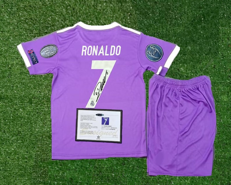 Cristiano Ronaldo SIGNED Real Madrid UCL Finale 2017 Paars Uit ...