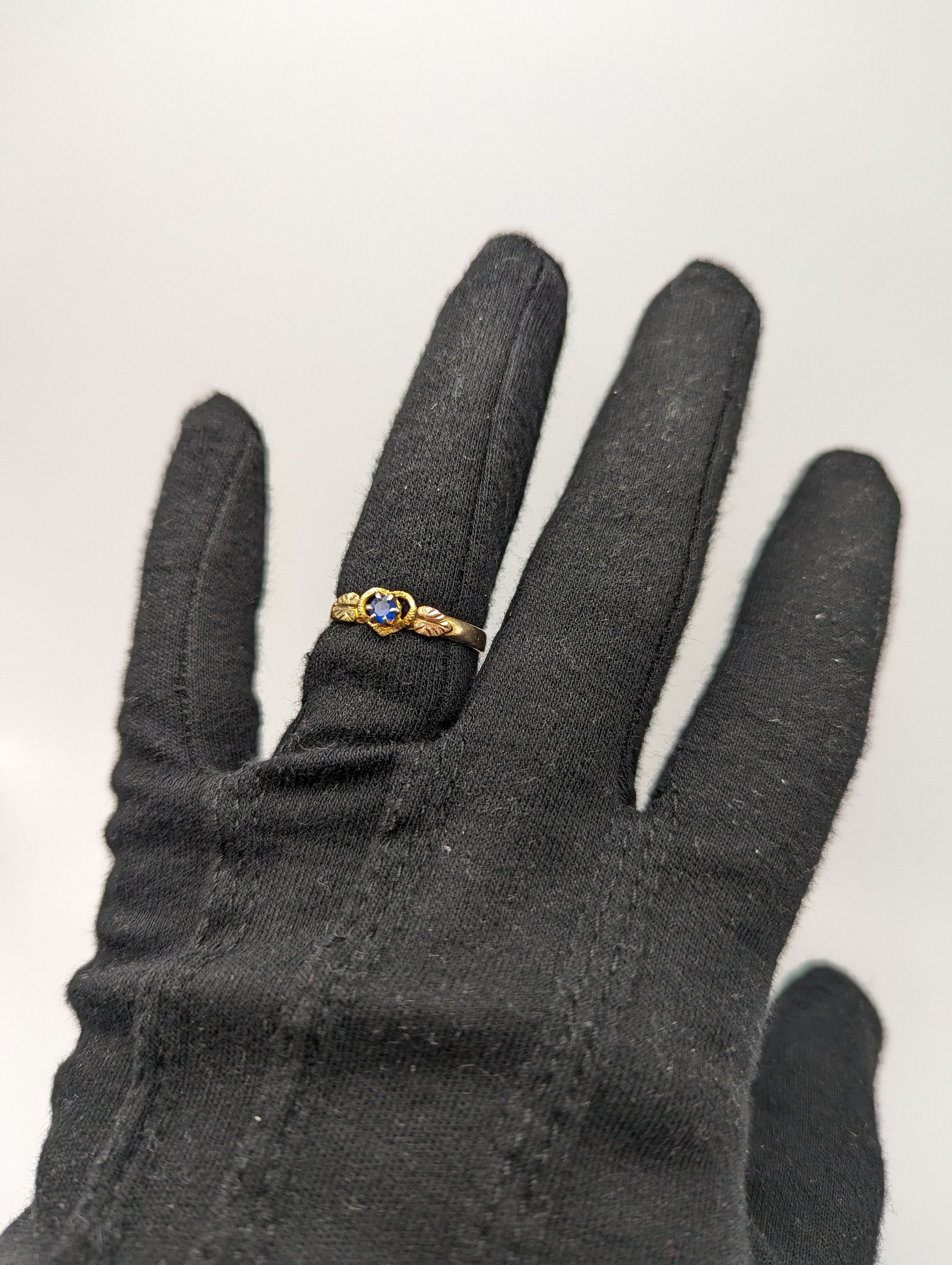 Black Hills Gold Blue Tanzanian Spinel Gem Stone Heart Ring Black Hills Gold Blue Tanzanian Spinel Gem Stone Heart Ring