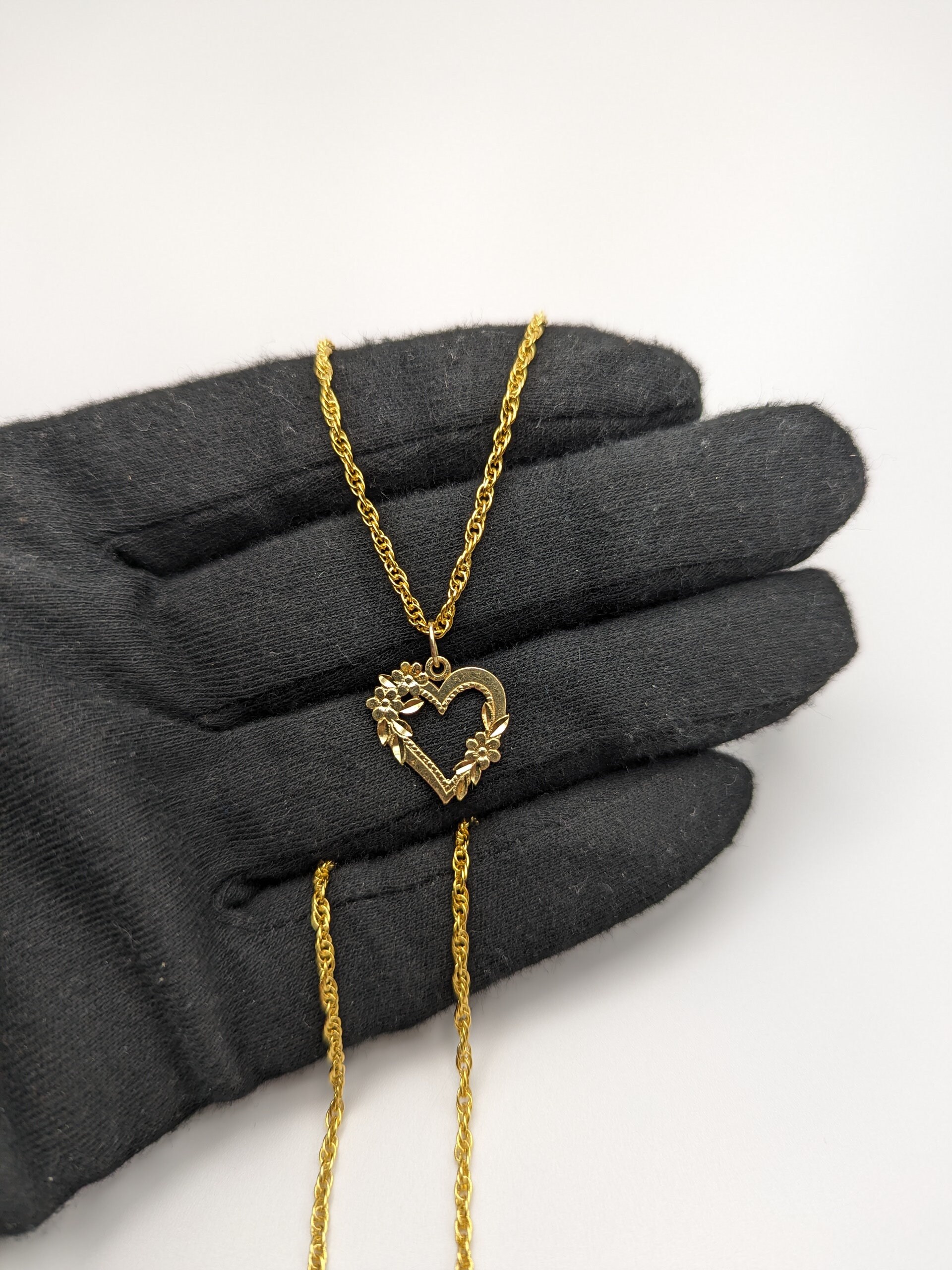 14k Yellow Gold Flower Heart Pendant Necklace Vintage Heart Pendant - Etsy