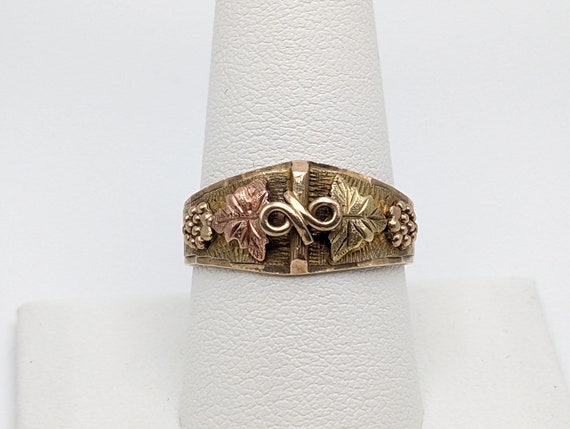 Heavy Black Hills Gold Ring. 10k Multi-tone Gold Blac… - Gem