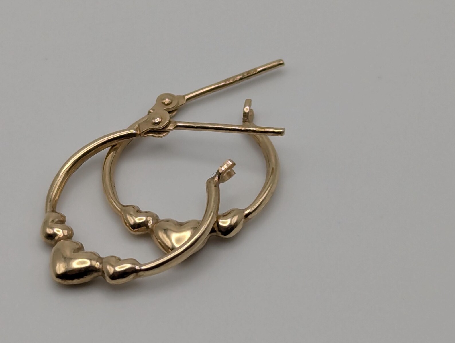 10k Yellow Gold Small Heart Hoop Hammered Round Earrings Dainty Gold ...
