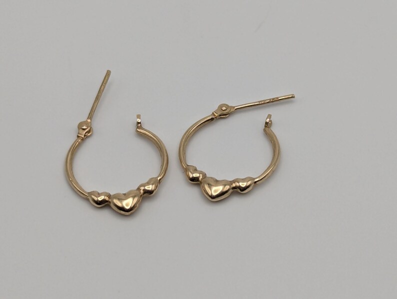 10k Yellow Gold Small Heart Hoop Hammered Round Earrings Dainty Gold ...