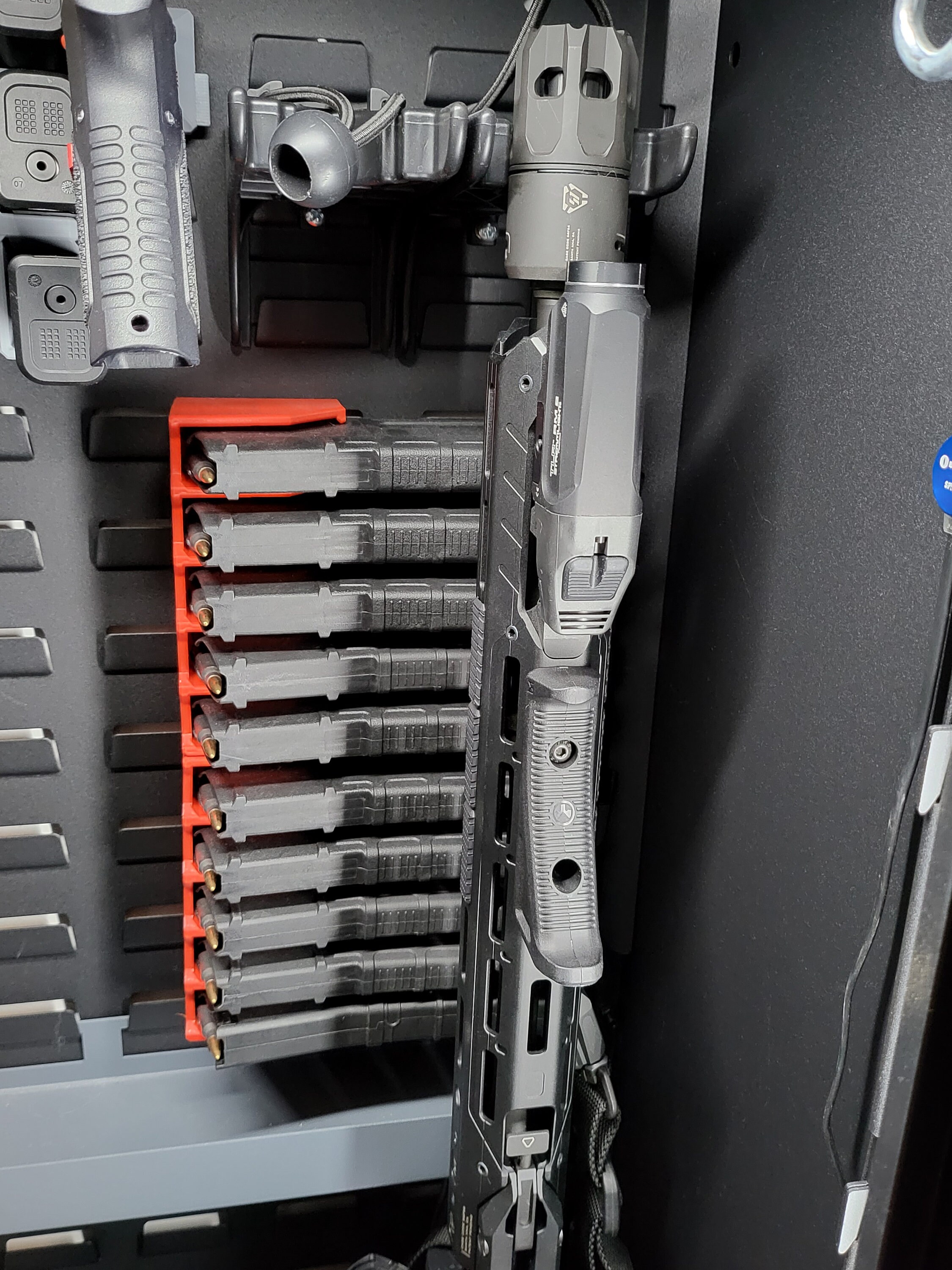 AR Universal 5-slot Low Profile Magazine Storage Louvered Wall ...