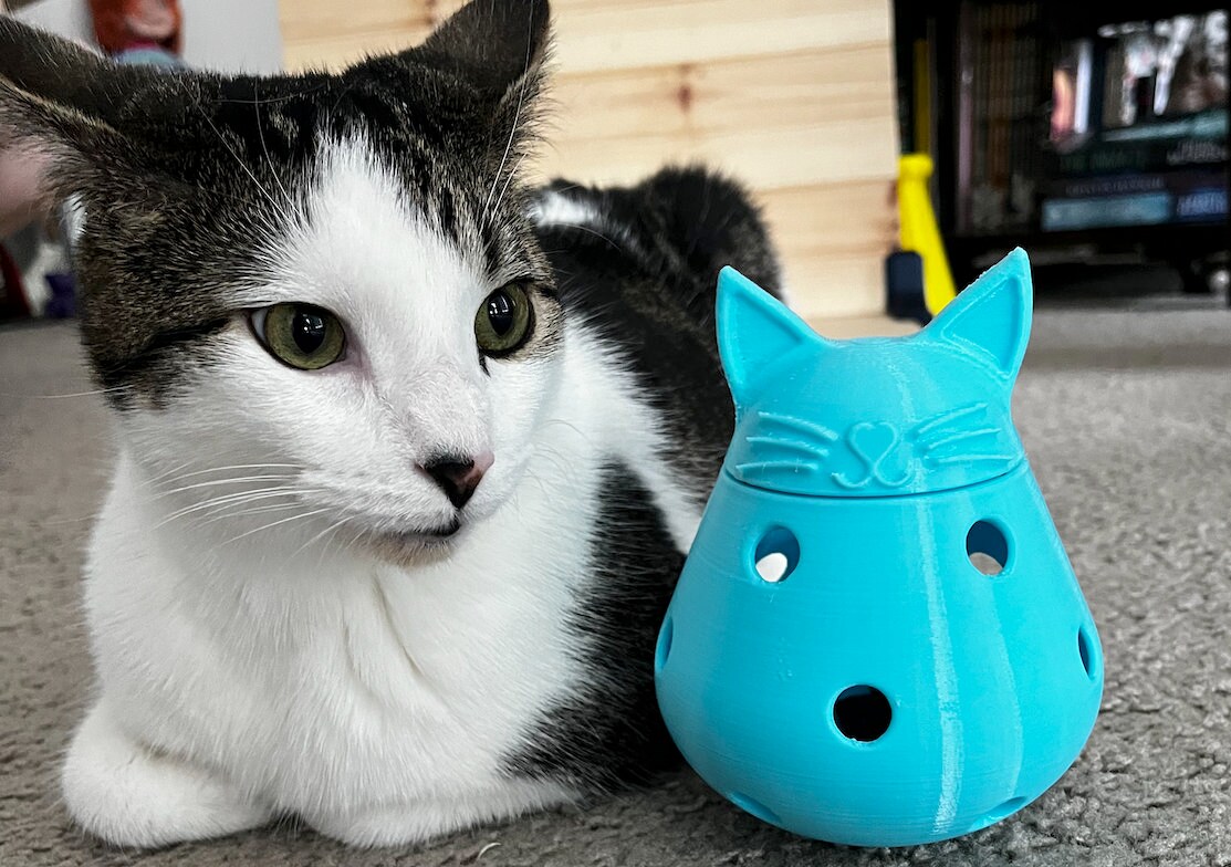 Interactive Cat Treat Wobbler / Foraging Toy – 3D Printed Puzzle Feeder ...