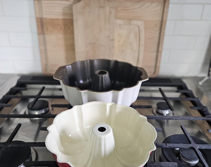 Set of Vintage Red & Ivory Nordic Ware Bundt Pans, Pair of Tube Pans, 8 ...
