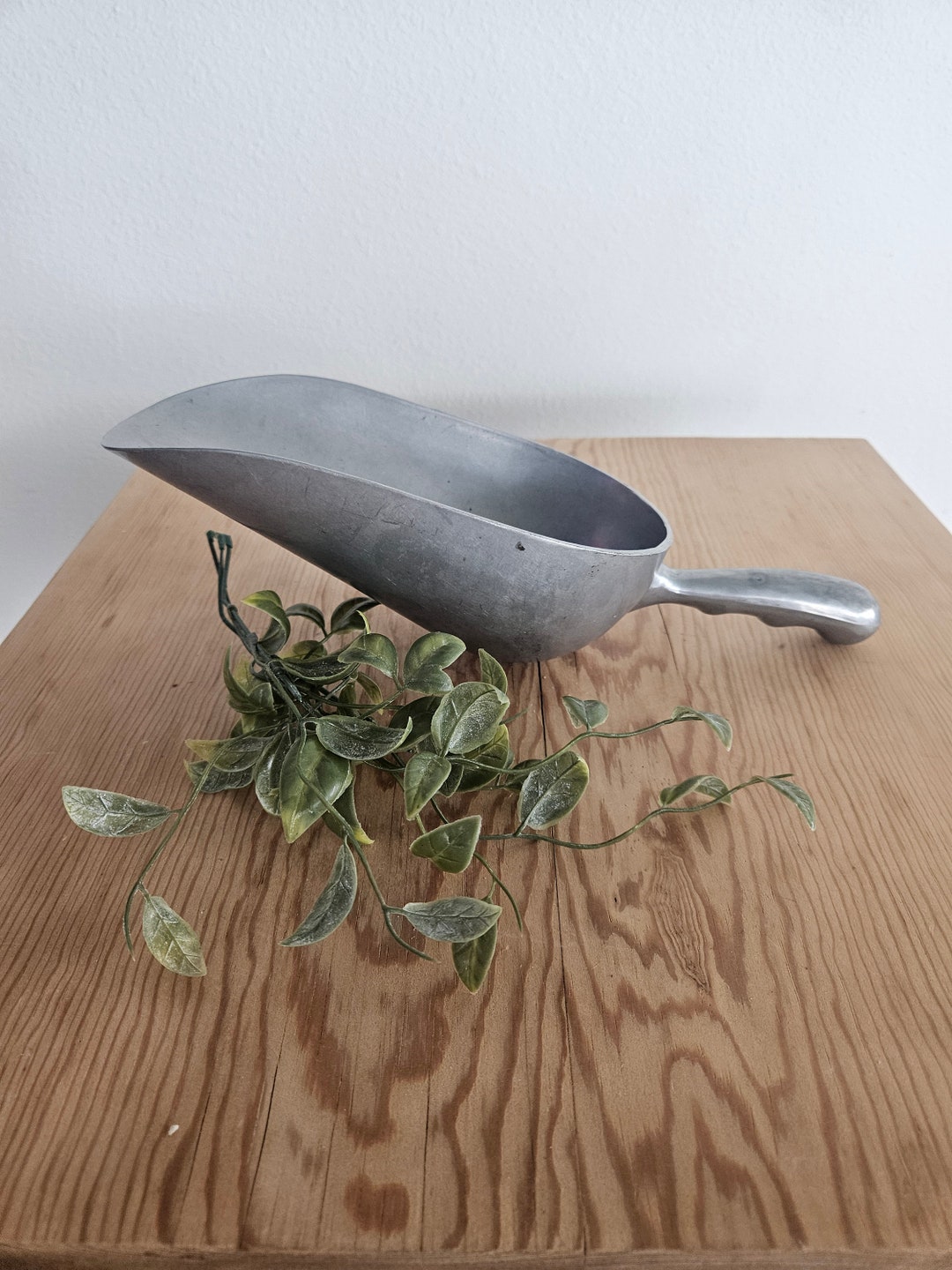 Large Vintage Cast Aluminum Hand Feed Scoop, Multi Purpose Bailer ...