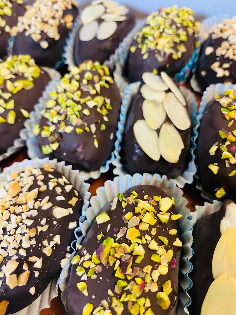 Handmade Chocolate Pistachio Kunafa: Dubai Dessert (15 Pieces) - Etsy