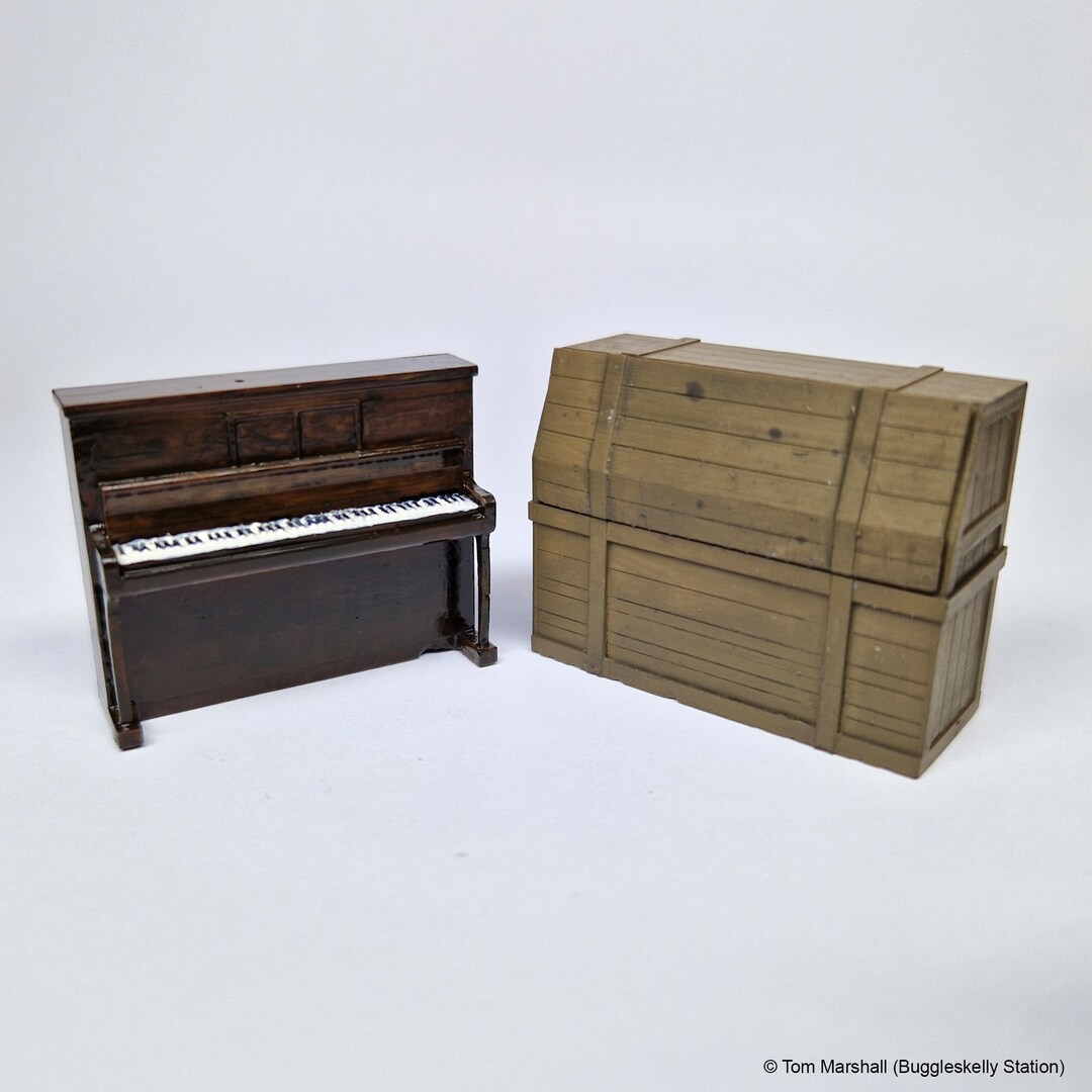 Music Box - Piano and Crate - Scale Model - Model Railway/diorama ...