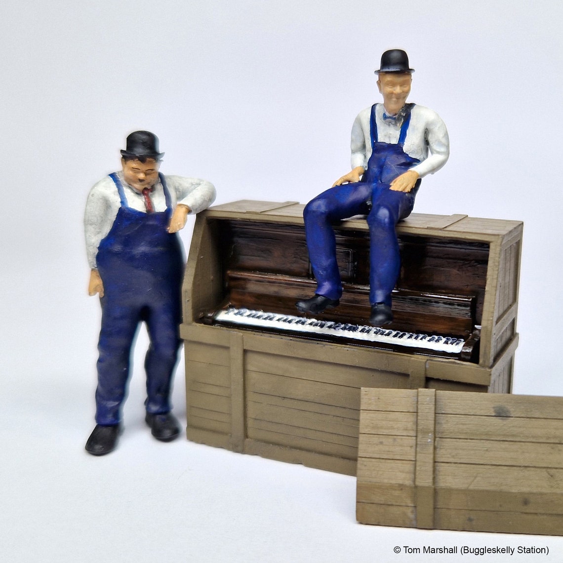 Music Box - Piano and Crate - Scale Model - Model Railway/diorama ...