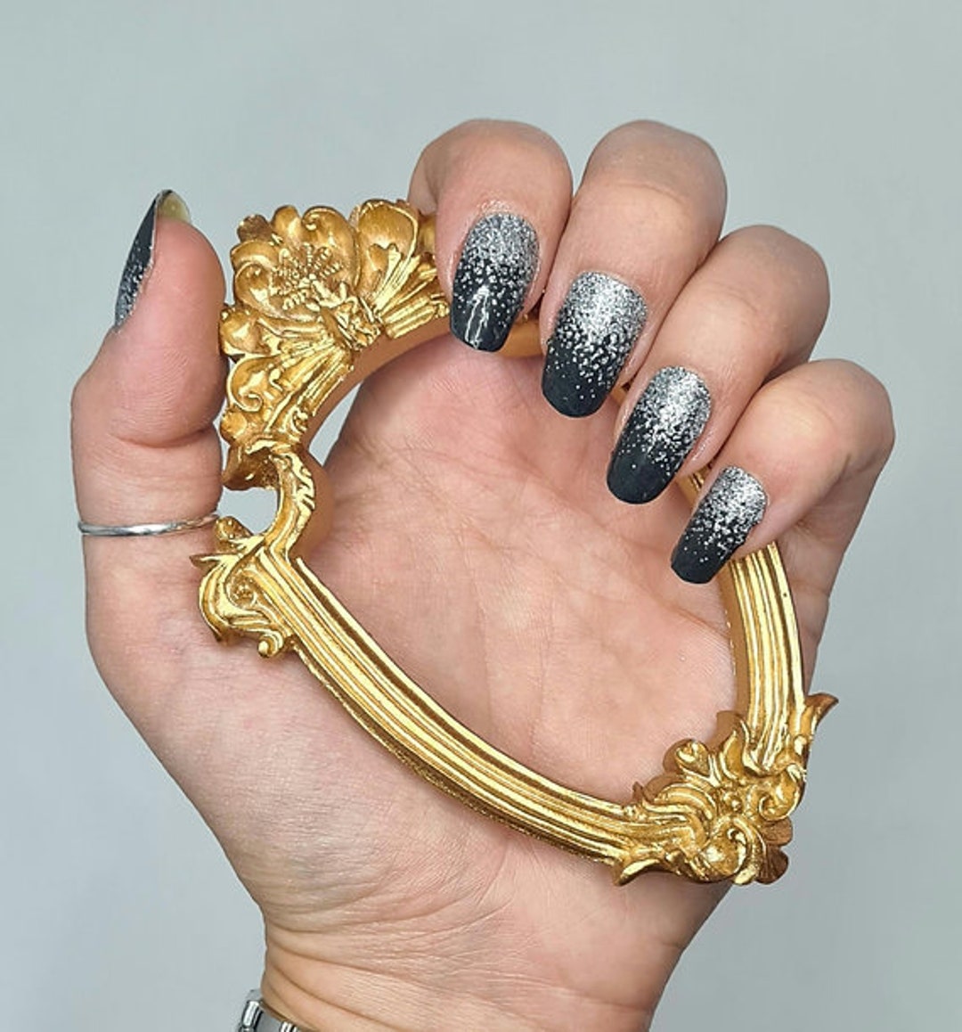 Nail Polish Foil Glitter Designs Long Lasting Nail Strips Salon-quality ...