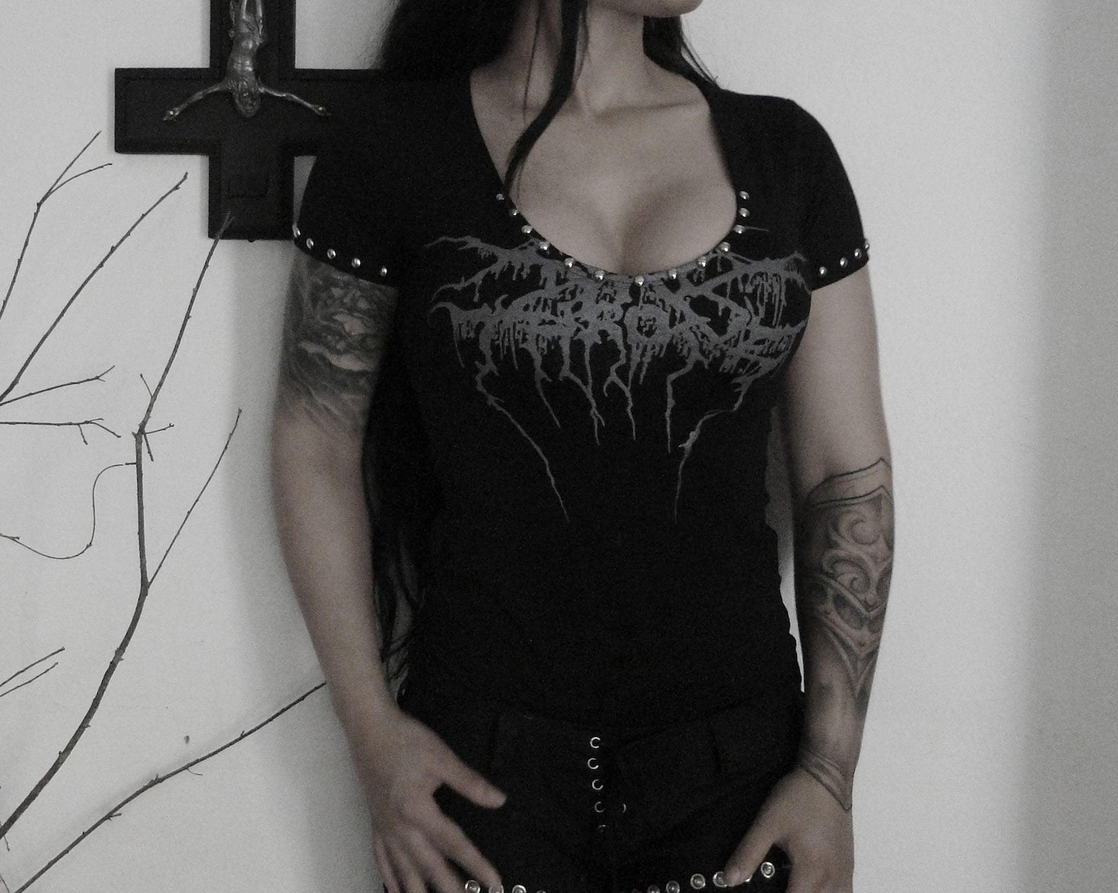 Camiseta Con Tachuelas De Metal Negro De Darkthrone - Etsy