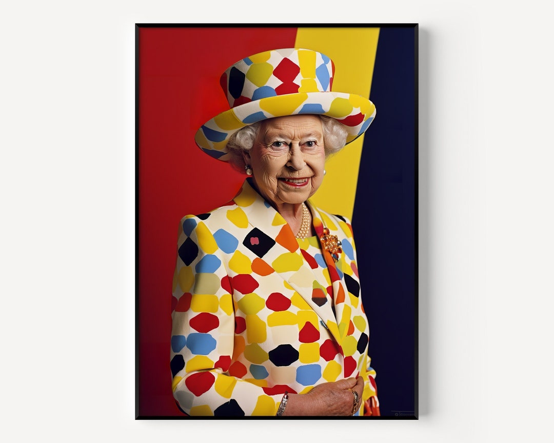 The Queen Wall Art Queen With Smile Print Person Portrait Women ...