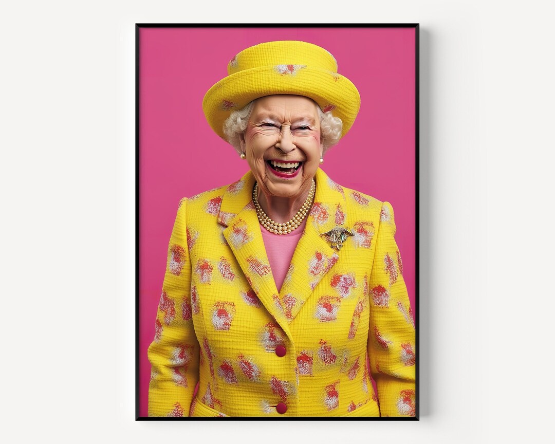 The Queen Portrait Happy Queen Art Print Famous Photography Women ...