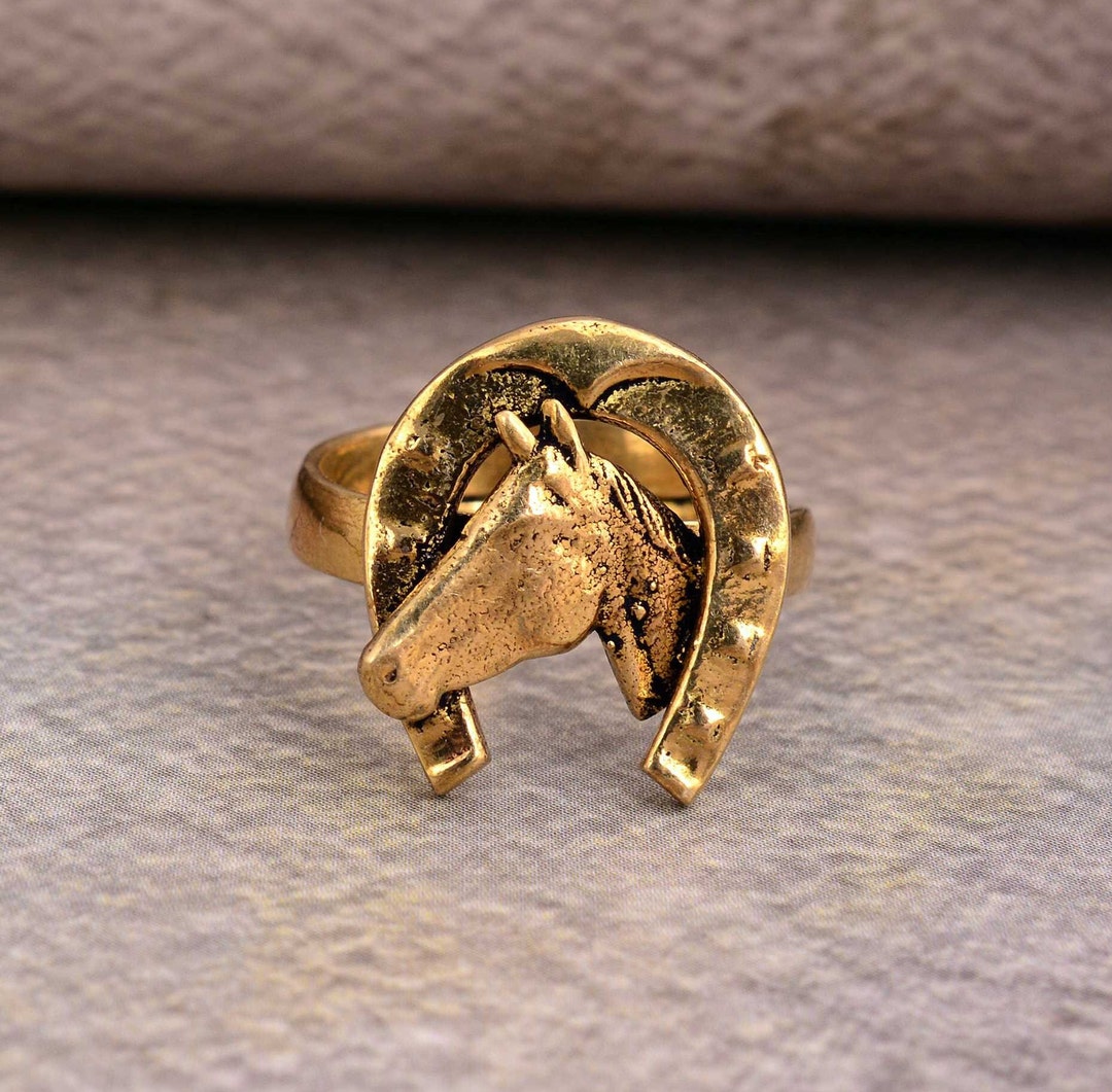 Horseshoe Signet Ring: Lucky Horse Head Ring - Etsy