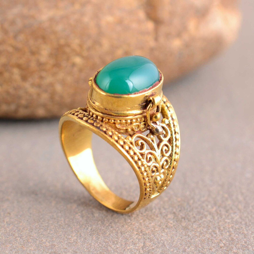 Gold Poison Ring, Green Onyx Poison Ring, Secret Box Ring, Locked Ring ...
