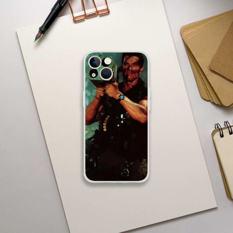 Exklusive Arnold Schwarzenegger Bazooka iPhone-Hülle passend - Etsy.de