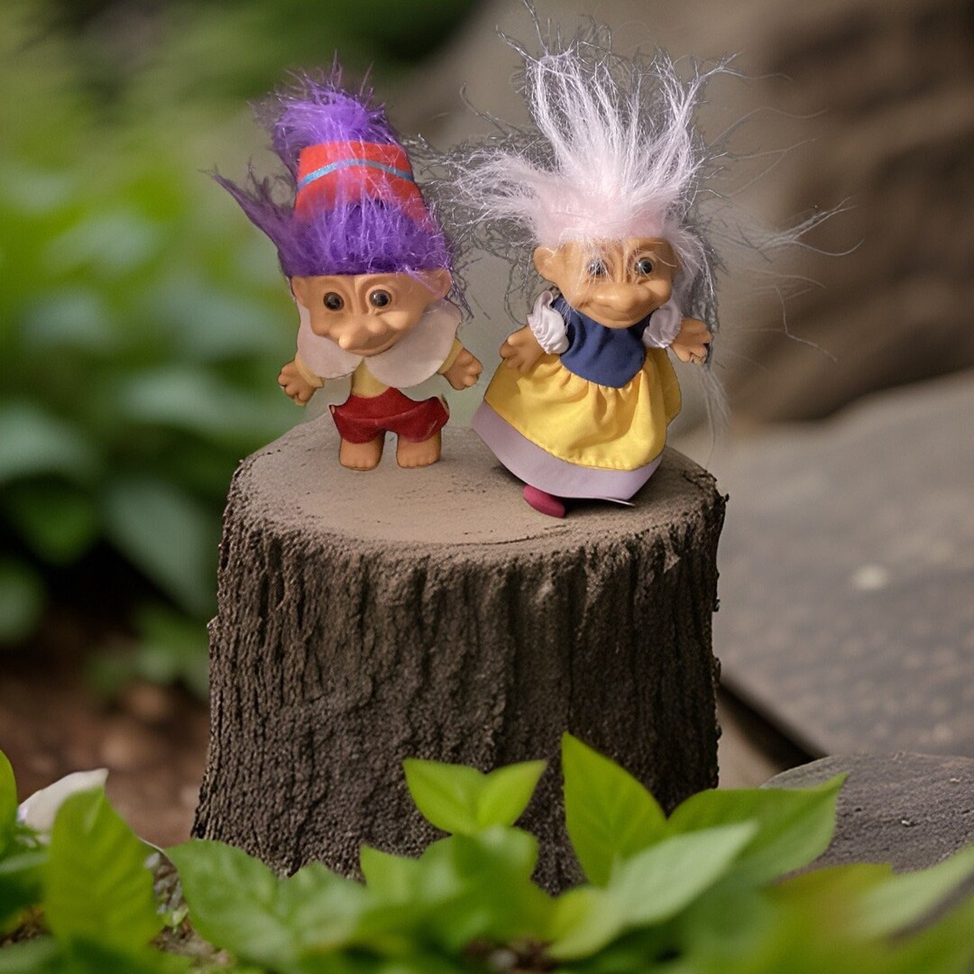 Vintage Snow White & Dwarf Troll - Etsy
