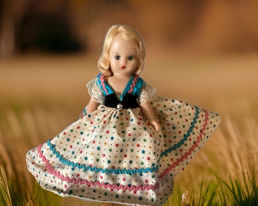 Nancy Ann Nellie Bird #9106 - Etsy