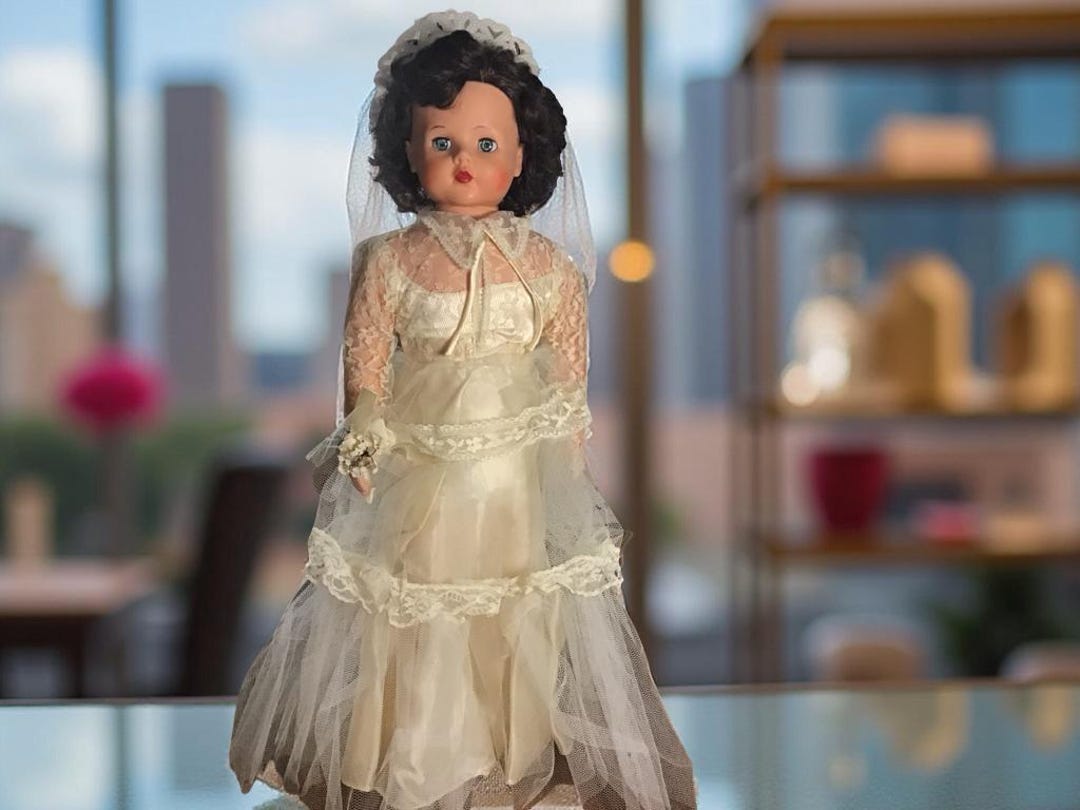 Vintage Betty Bride Doll – Deluxe Reading, Original Box & Accessories ...