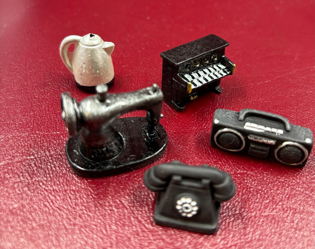 Miniature Set of Dollhouse Items - Etsy