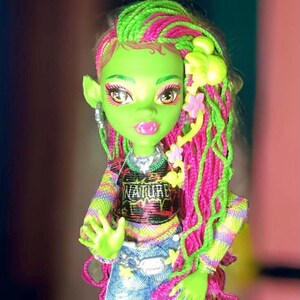 Monster High’s Venus Mcflytrap - Etsy