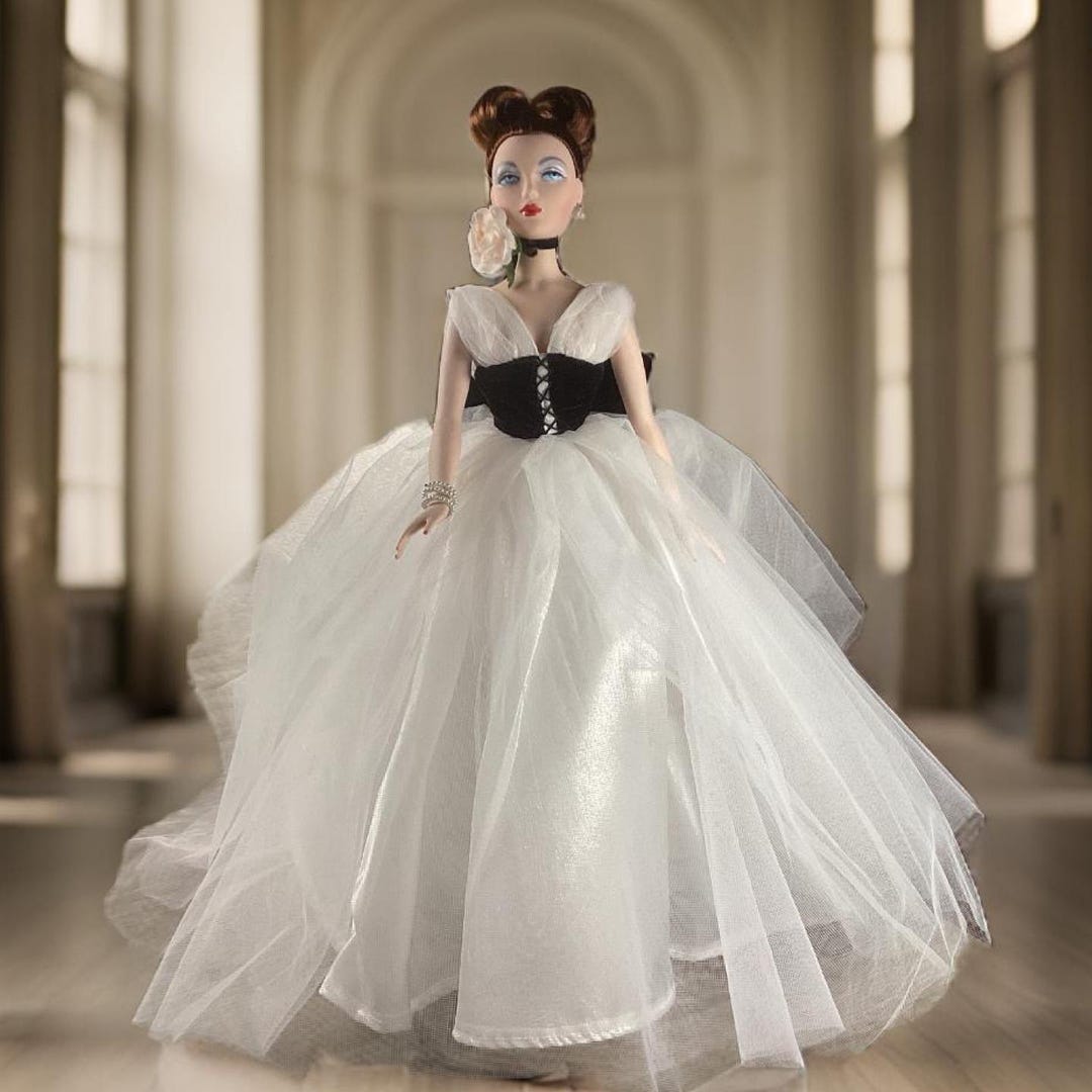 Mel Odoms Gene in Covent Gardens - Etsy