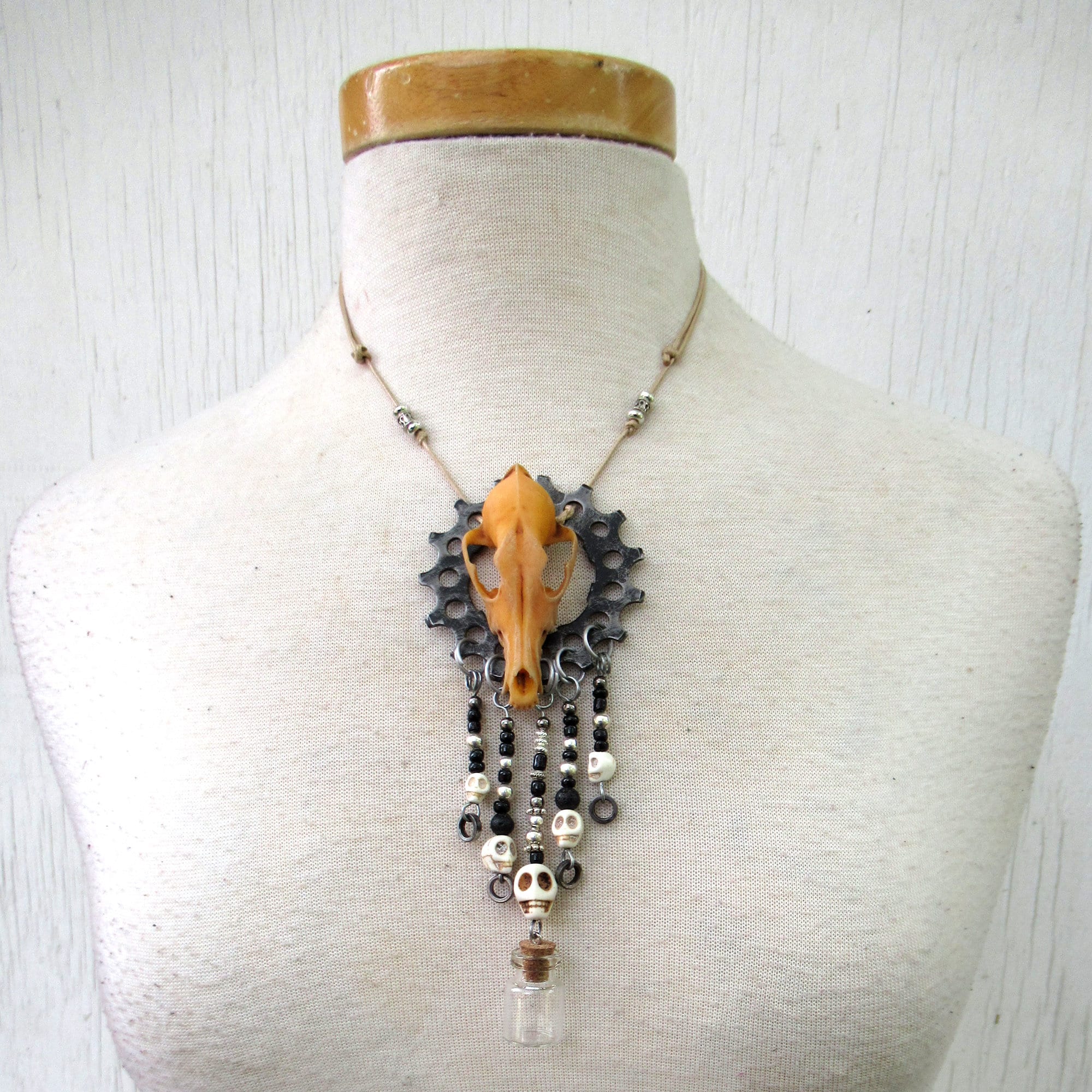 Wile-e (post-apocalyptic Themed, Coyote Skull Necklace) - Etsy