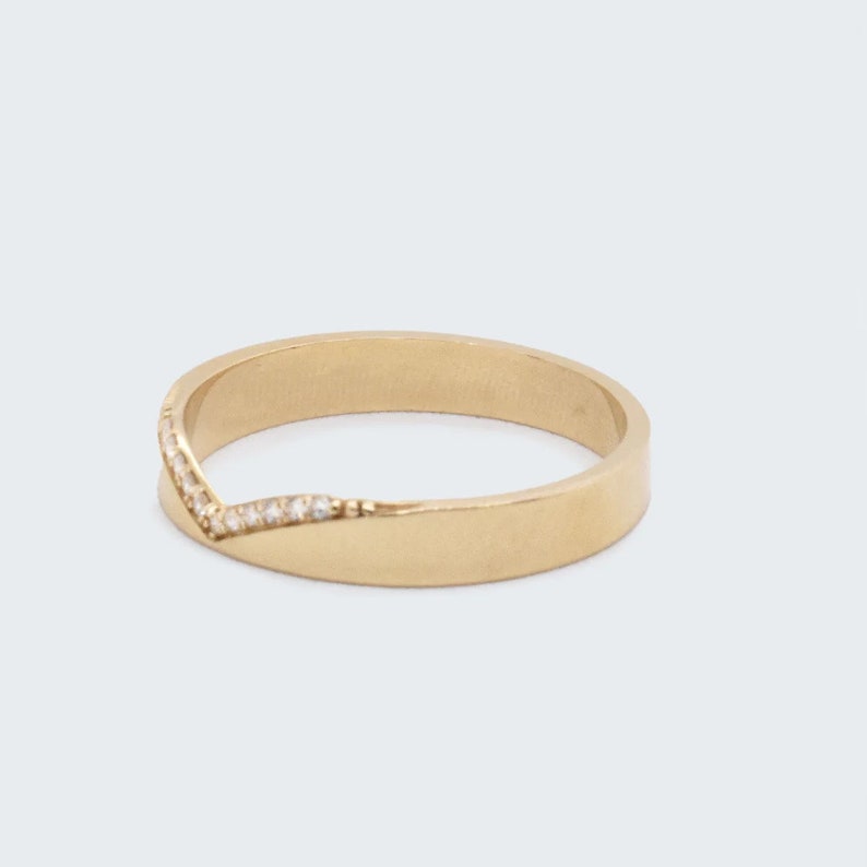 Chevron Style Deep Curved Thick Band Ring 14K Gold V Shaped Lab Grown ...