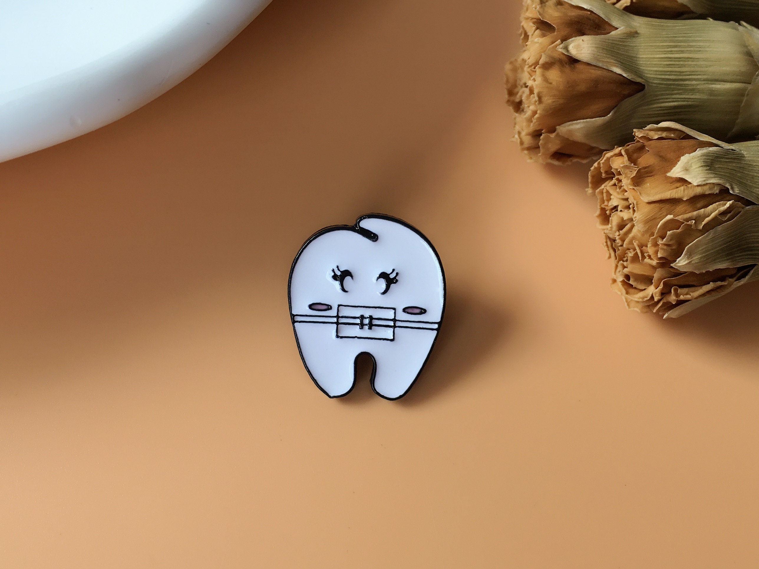 Tooth Dental Health Enamel Pin Dentist Badge Display Lapel Pin Collar ...