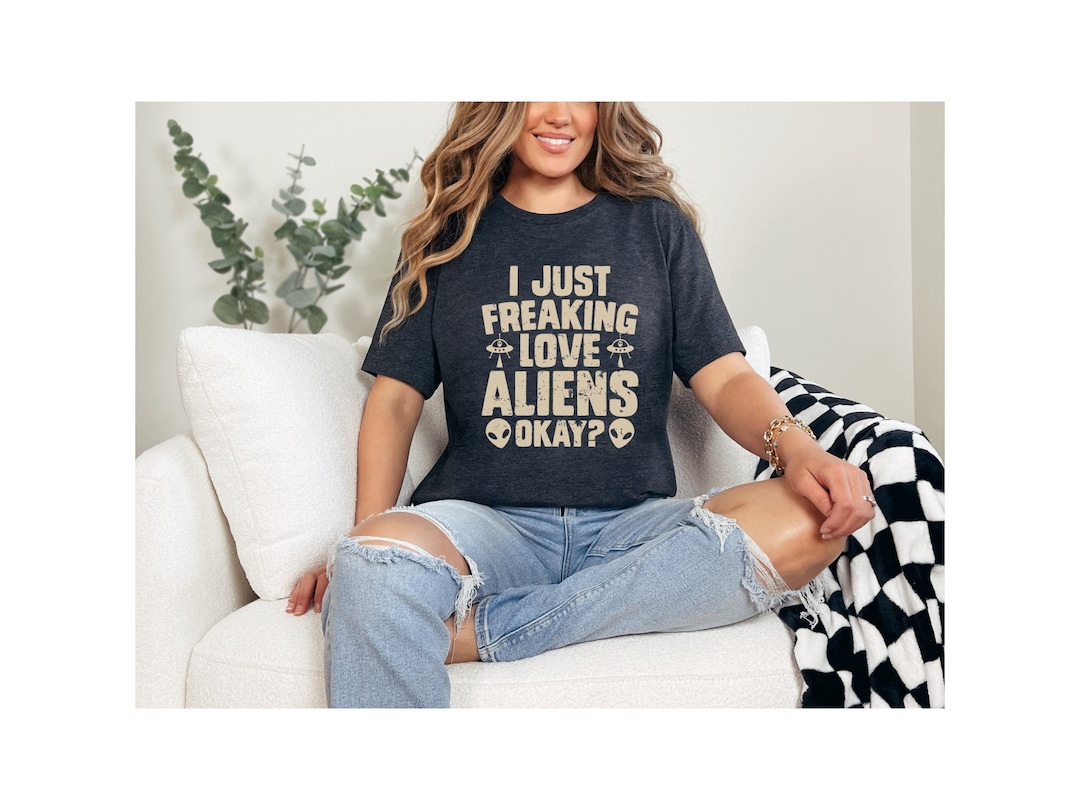 Vintage Alien T-shirt, Funny Alien Shirt, Space T Shirt, Flying Saucer ...