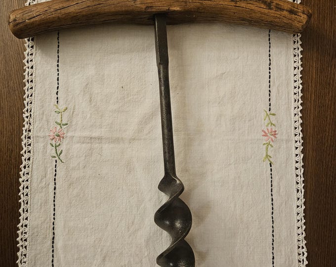 Vintage Barn Beam Auger. Cast Iron Drill Bit With Wood Handle ...
