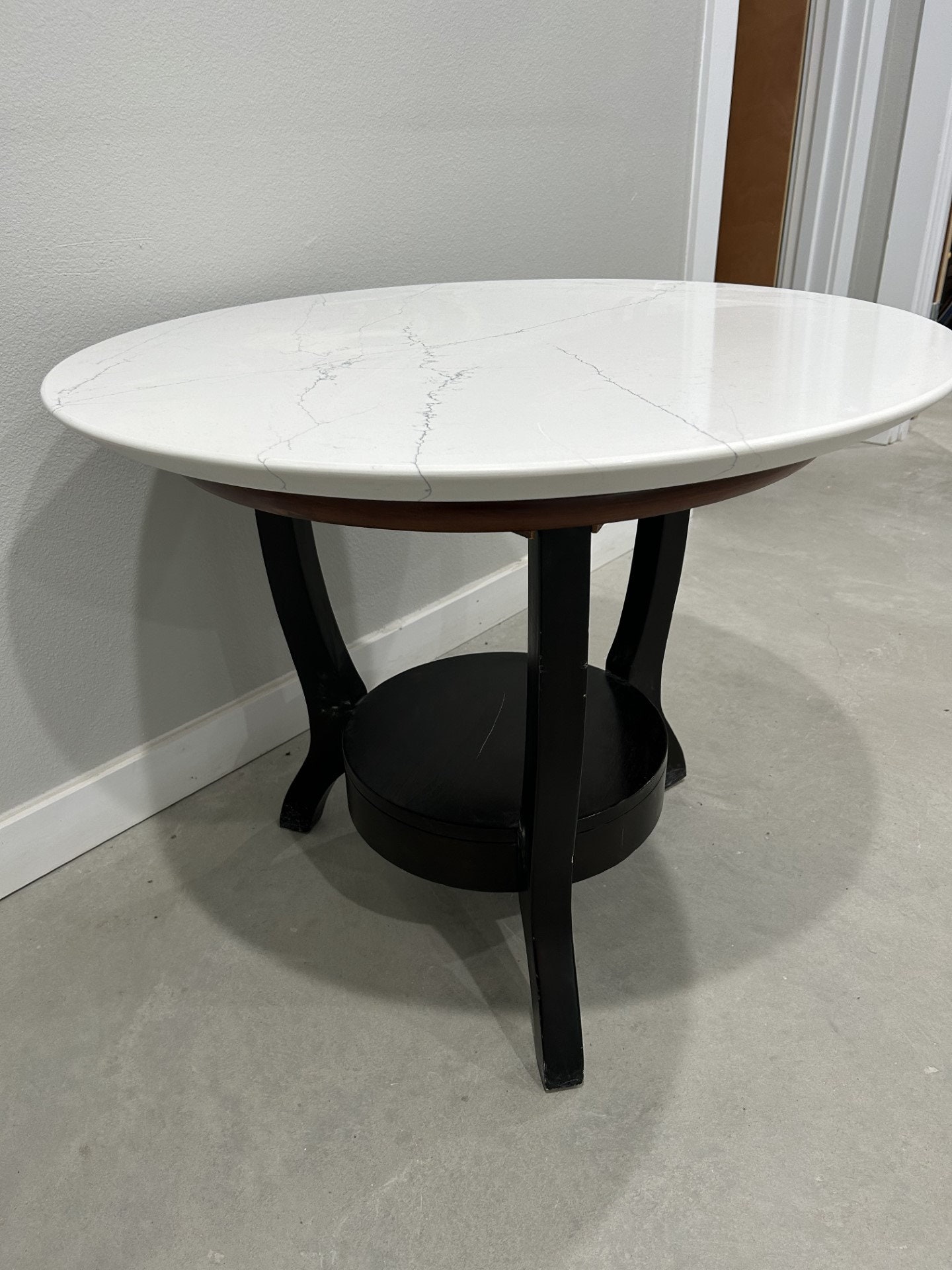 Wilsonart Graphite Nebula Table