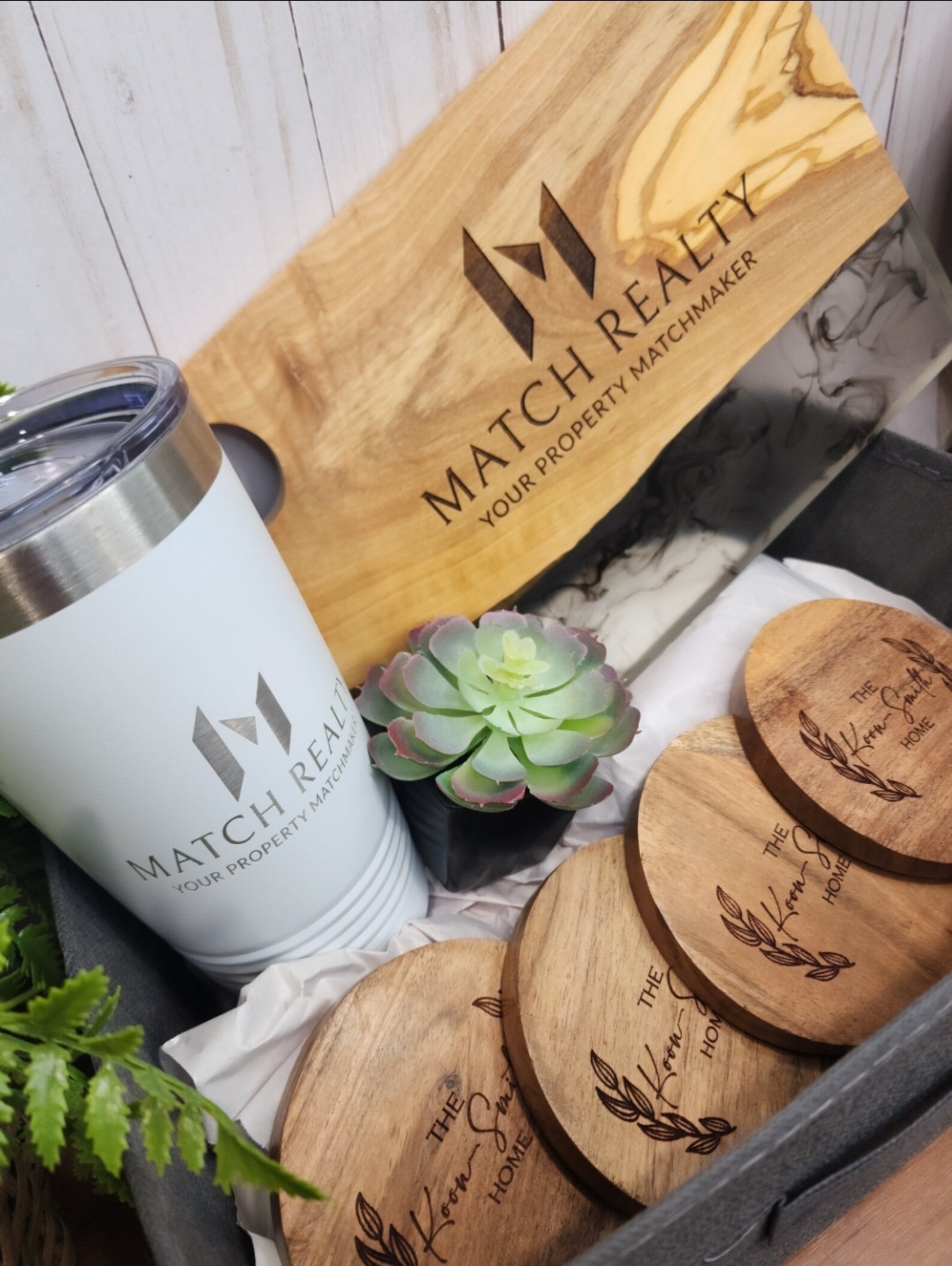 Custom Closing Gift Set Olive Wood & White Resin / Real - Etsy