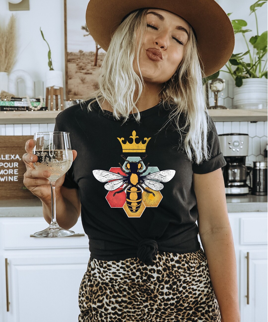 Retro 70s Queen Bee T-shirt, Vintage Bee Graphic Apparel, Bee Lover ...