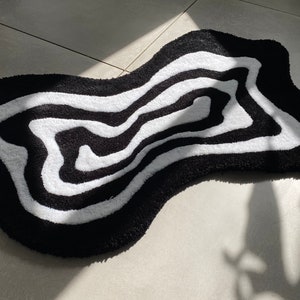 Handmade Tufted - Black & White Melted Rug- - Etsy