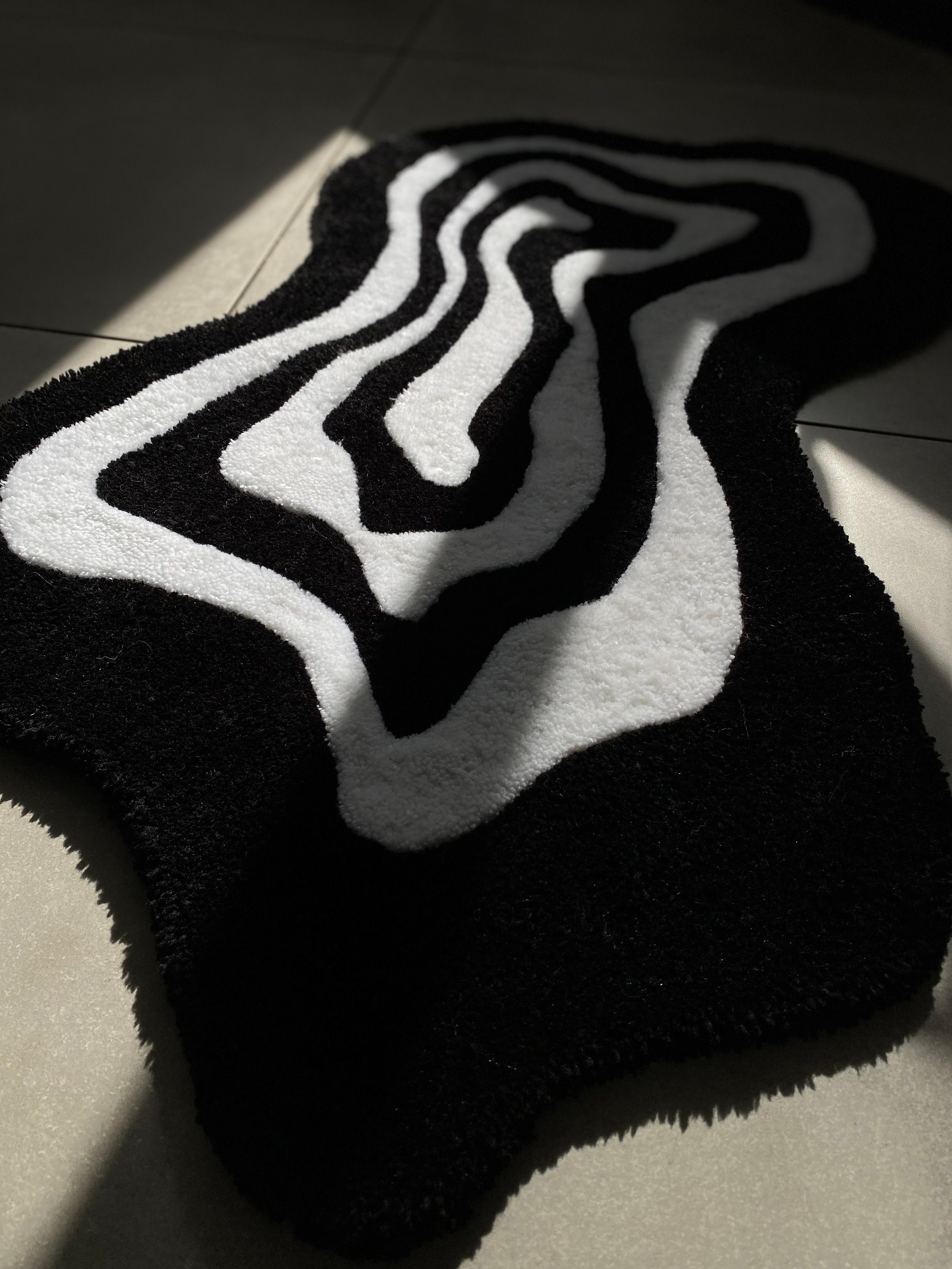 Handmade Tufted - Black & White Melted Rug- - Etsy