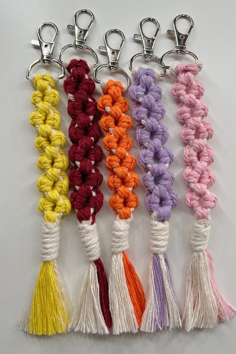 Flower Macrame Keychain - Etsy