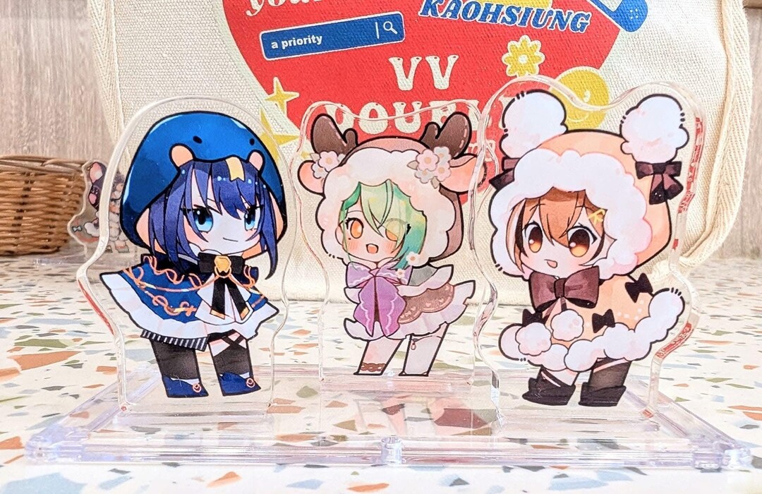 Hololive Promise Thick Acrylic Standee (winter Furry Hood) Fauna, Mumei ...
