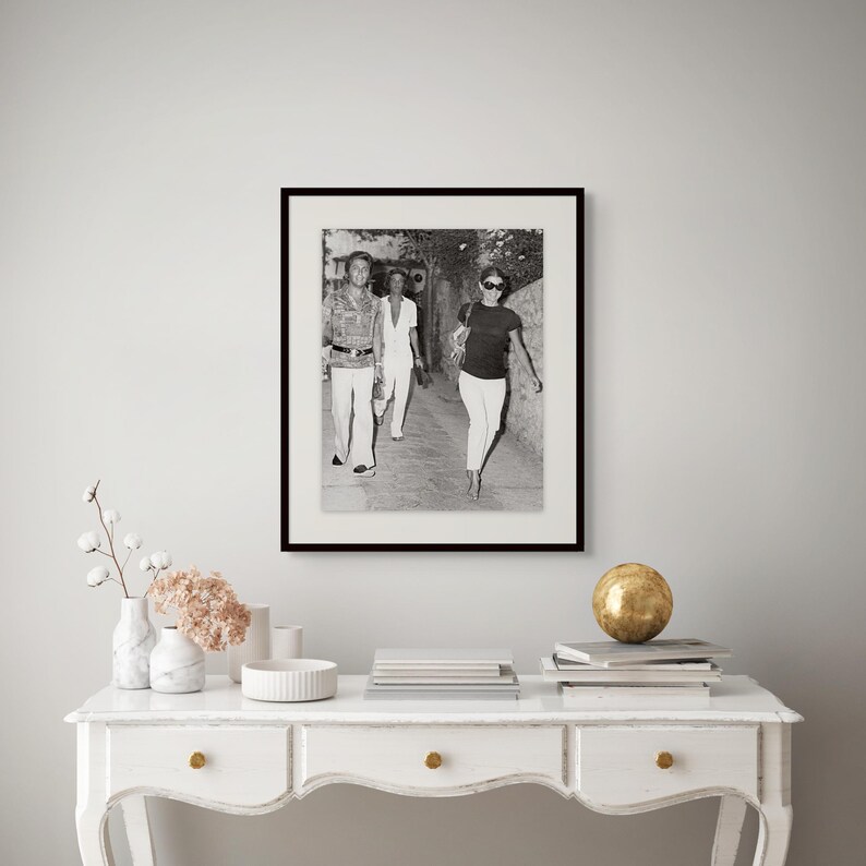 Jacqueline Kennedy Onassis With Valentino and Giancarlo Giammetti ...