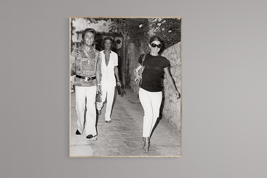 Jacqueline Kennedy Onassis With Valentino and Giancarlo Giammetti ...
