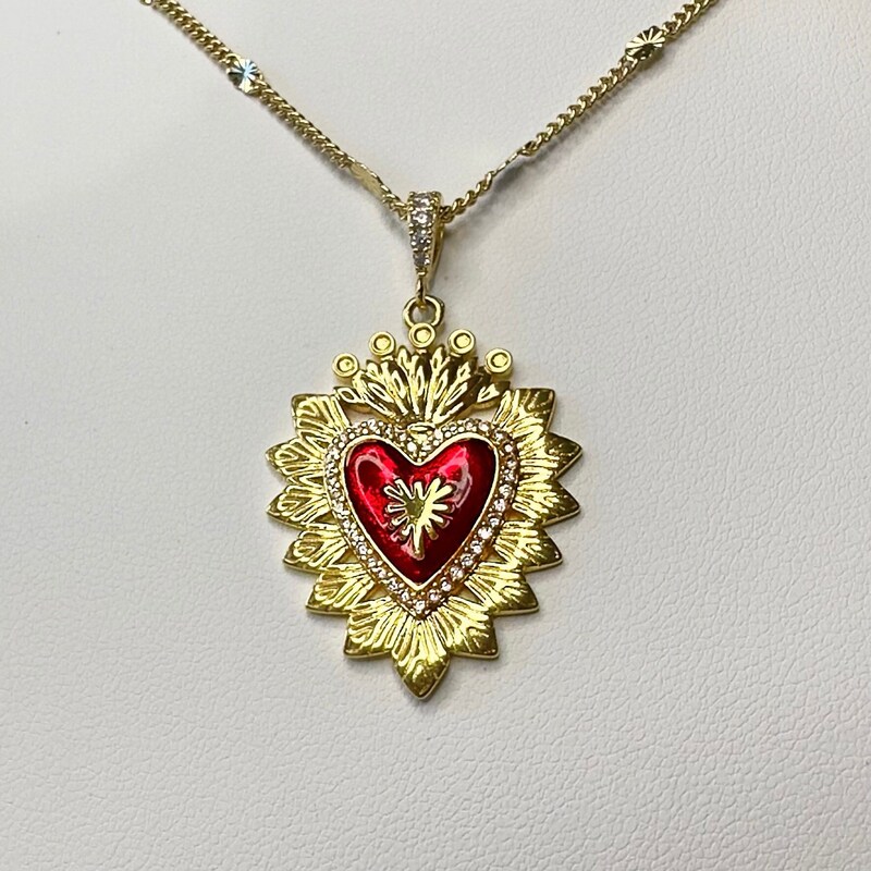 Sacred Heart Pendant - Etsy