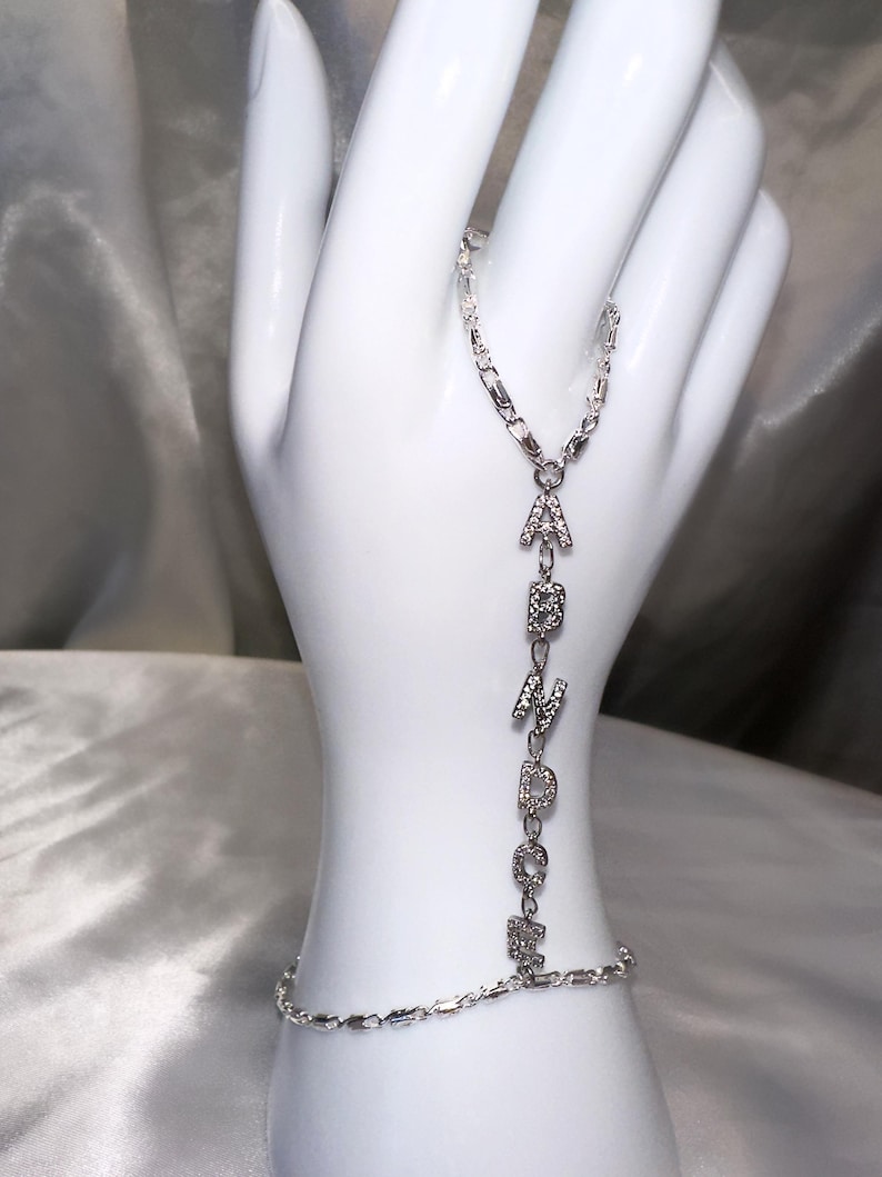 Custom Name Hand Chain Bracelet Gold Personalized Hand Chain Dainty ...